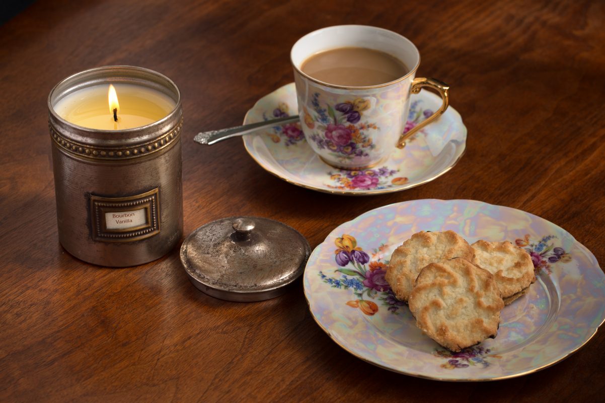 Himalayan Café Tin Candle: Free Shipping Over $150!
